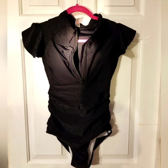 Swim | Nwot Scuba Zip Built In Bra Swim Scuba Volley Ball Exercise ...